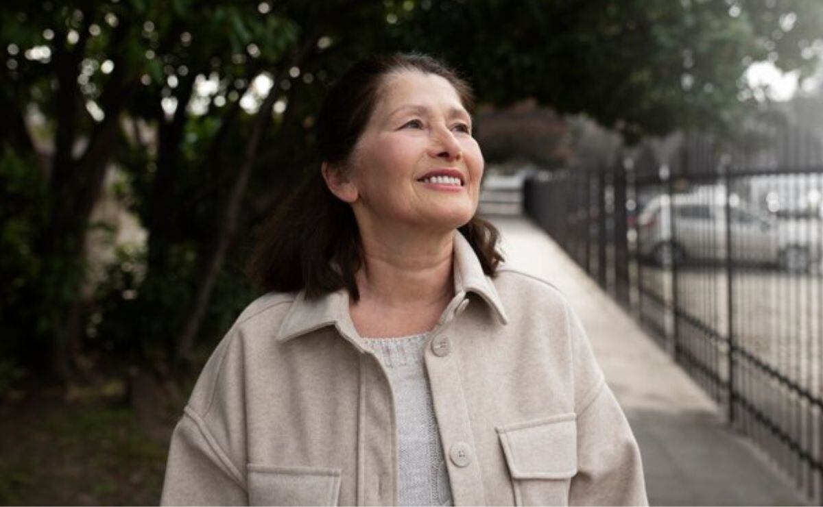 ¿Cuáles son los beneficios de caminar hacia atrás?