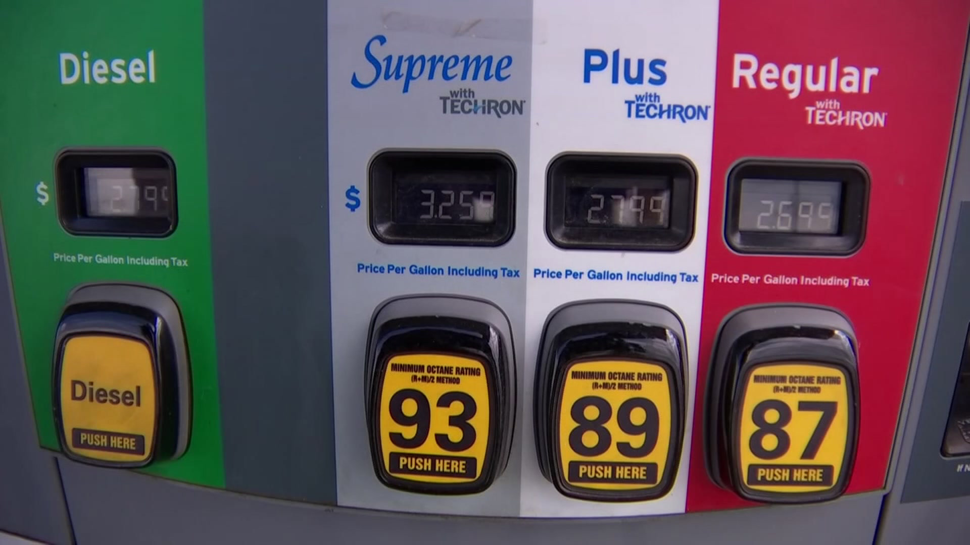 Average San Diego County gas price rises Average San Diego County gas price rises