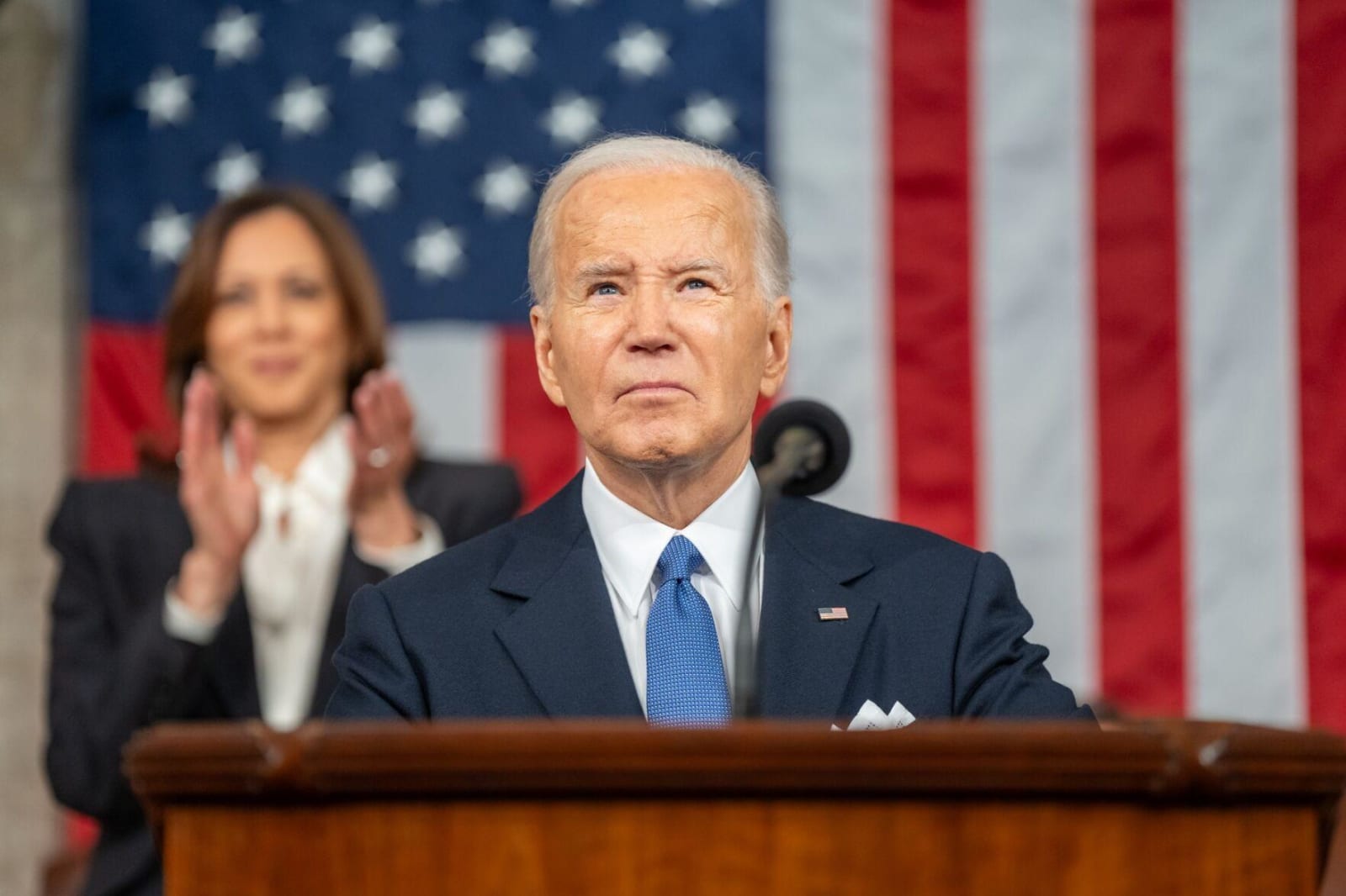 Biden says farewell to America in new letter