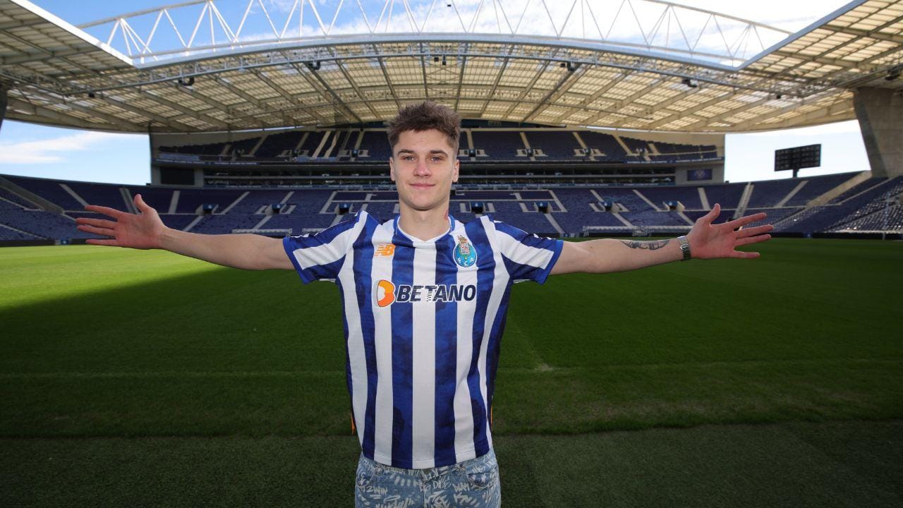 FC Porto: Trofim Melnichenko convocado para a seleção da Bielorrússia