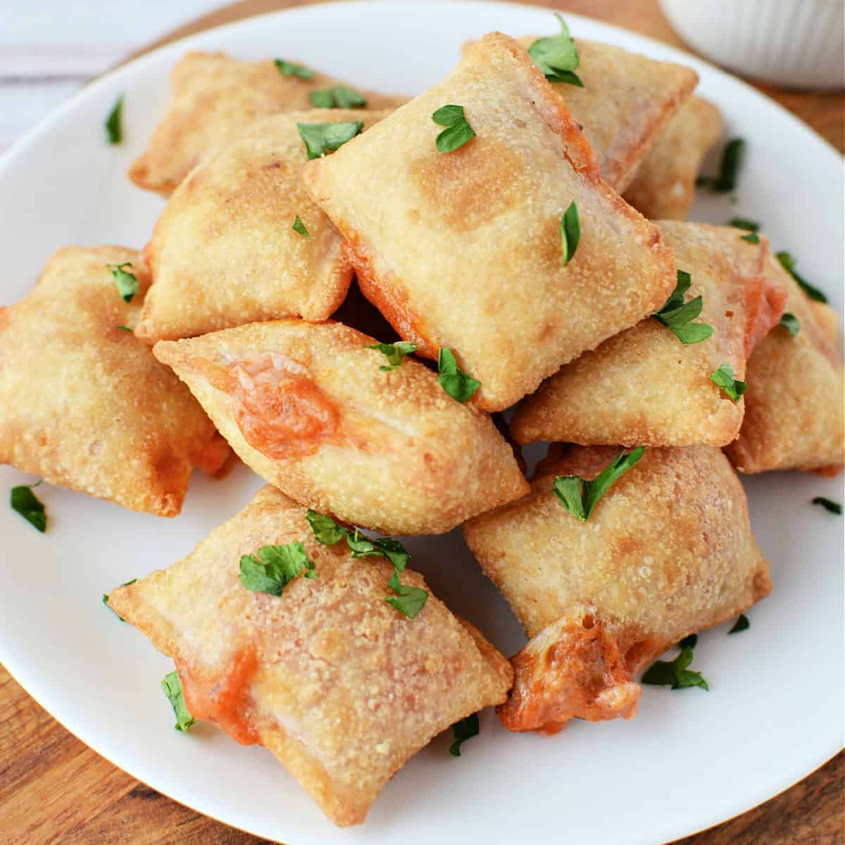 Easy and crispy air fryer pizza rolls
