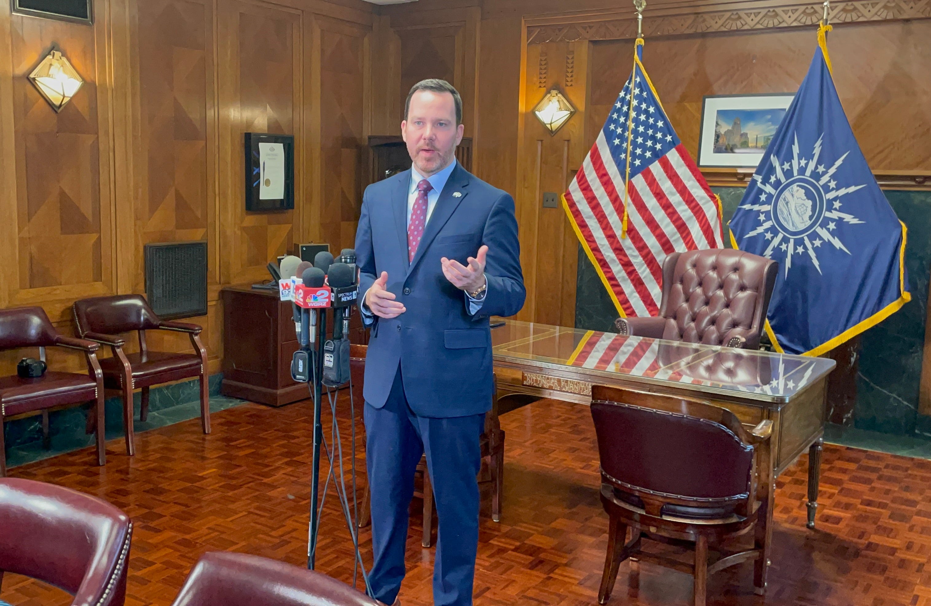 Buffalo Mayor defends leadership change at BPD