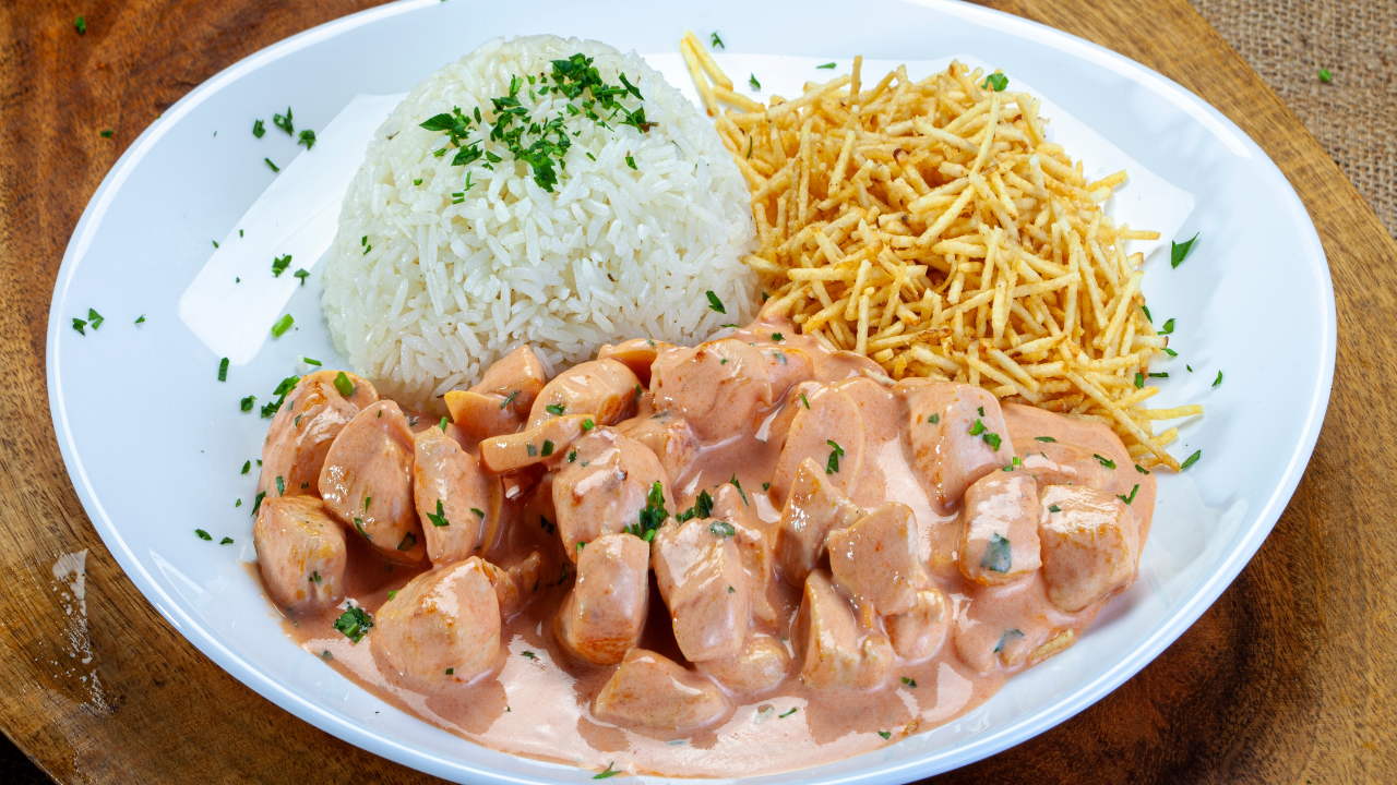 Estrogonofe de soja: experimente essa delícia vegetariana