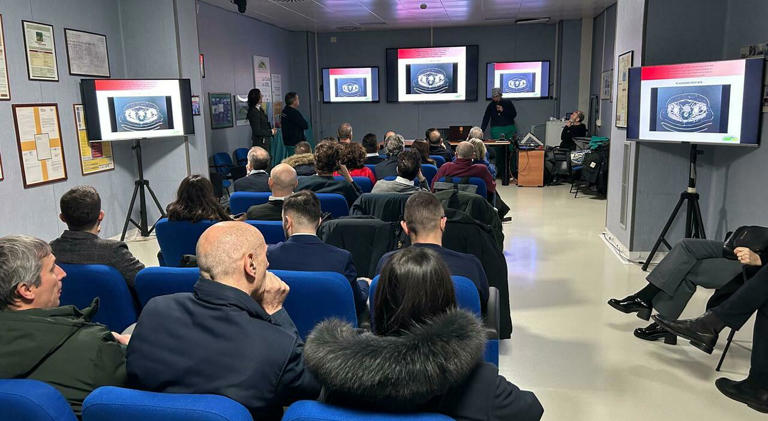 Napoli, l'ospedale Monaldi fa scuola: 30 specialisti da tutta Italia ...