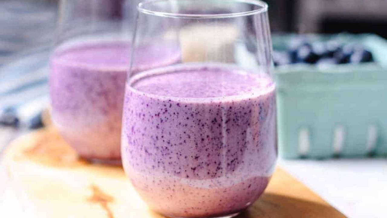 15 Smoothie Recipes That Keep You On Track