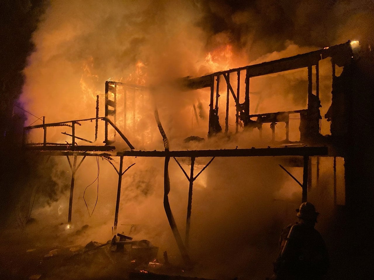 Two alarm-fire destroys duplex in SW Portland