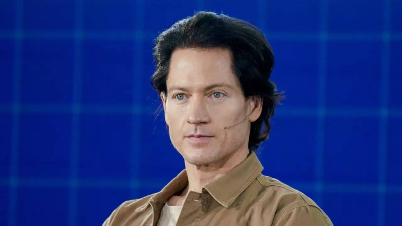 Bryan Johnson’s 14-step anti-aging morning routine decoded: 91 pills ...