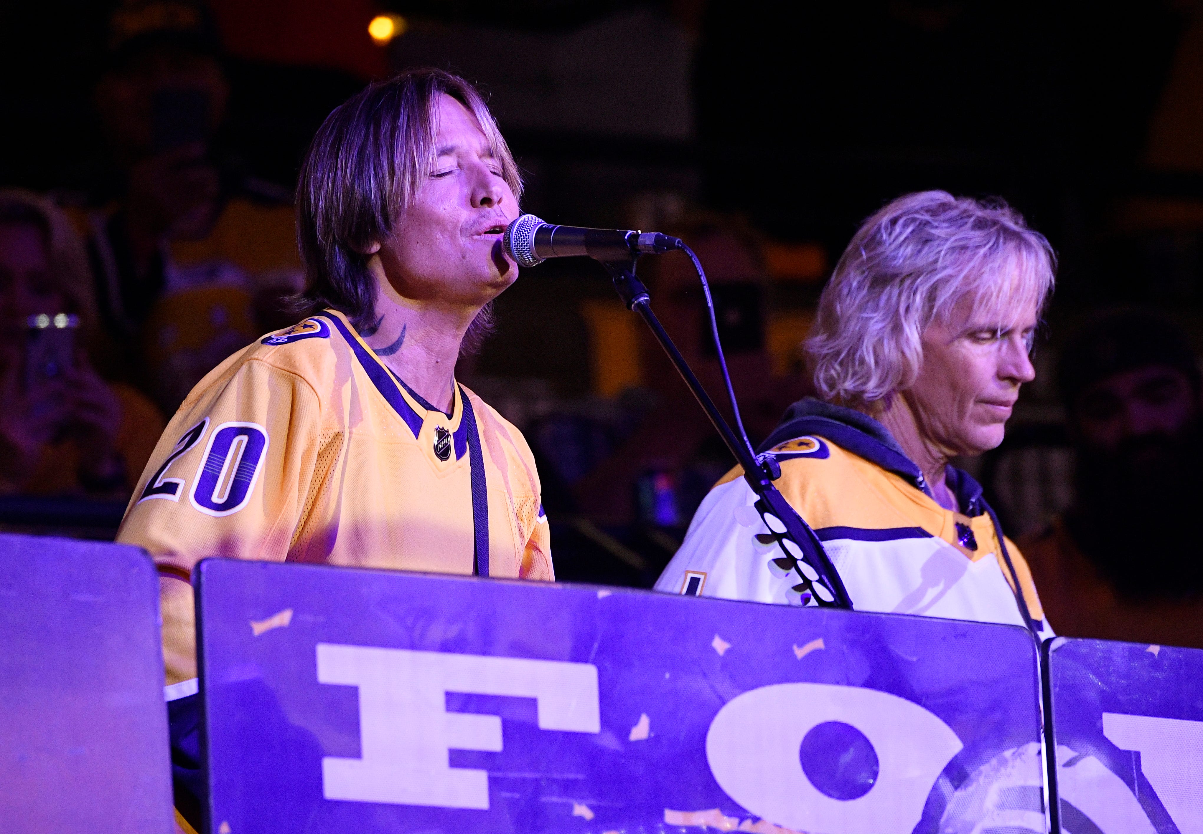 Keith Urban performance, bobblehead part of Nashville Predators Music ...