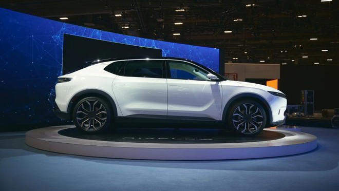 Stellantis mette in pausa il crossover elettrico C6X: cosa significa ...