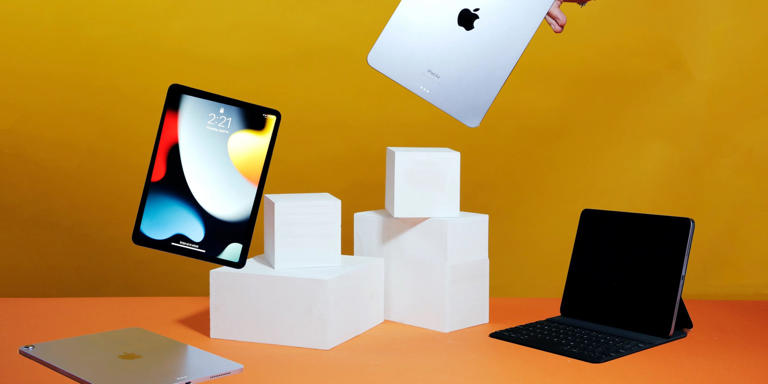 Apple sells 4 different types of iPads. Here's a breakdown of its ...