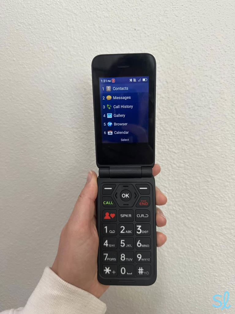 Best big button cell phones for seniors in 2026