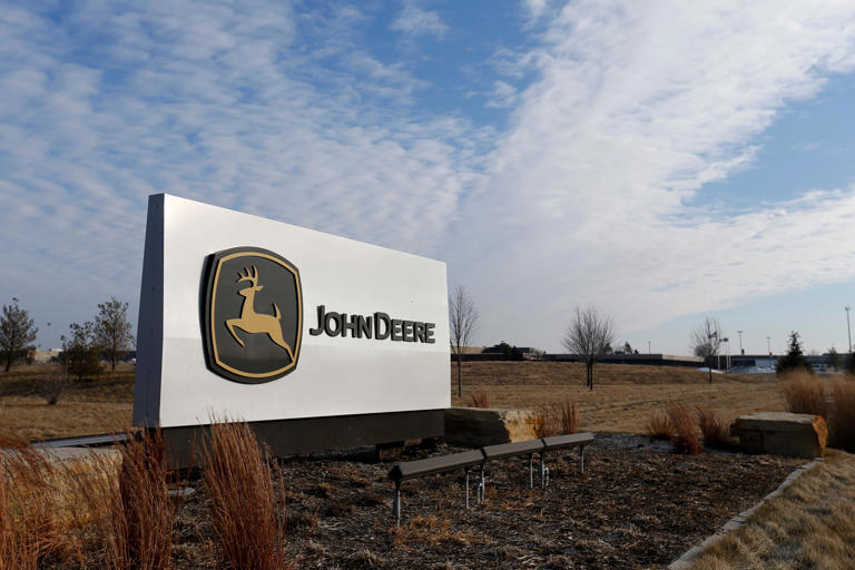 Federal Trade Commission sues John Deere over right-to-repair dispute