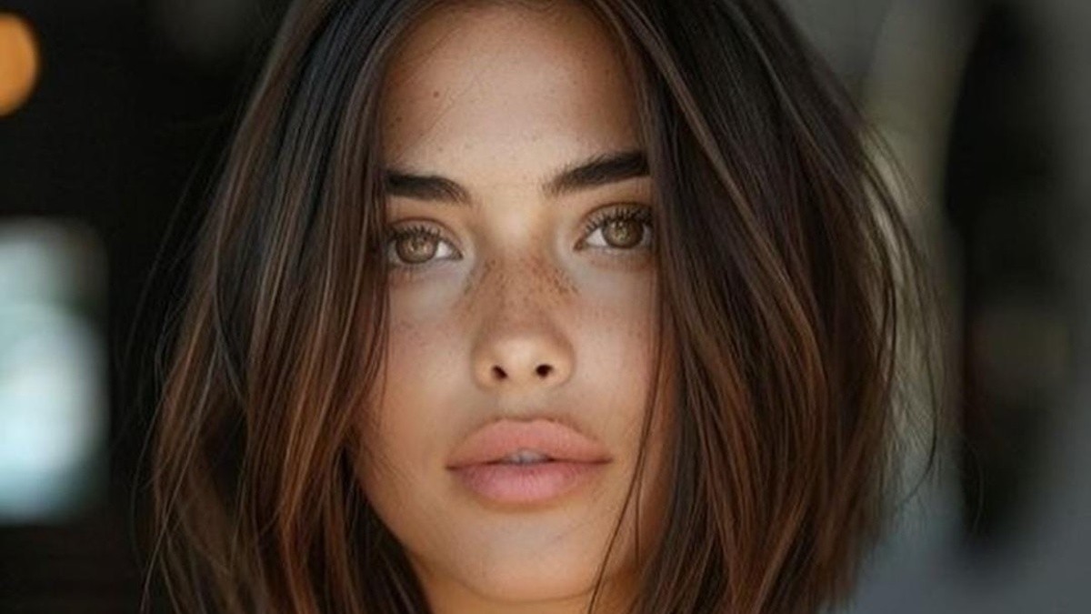 2025 Trends: The Three Haircuts for Round Faces to Hide Cheeks and ...