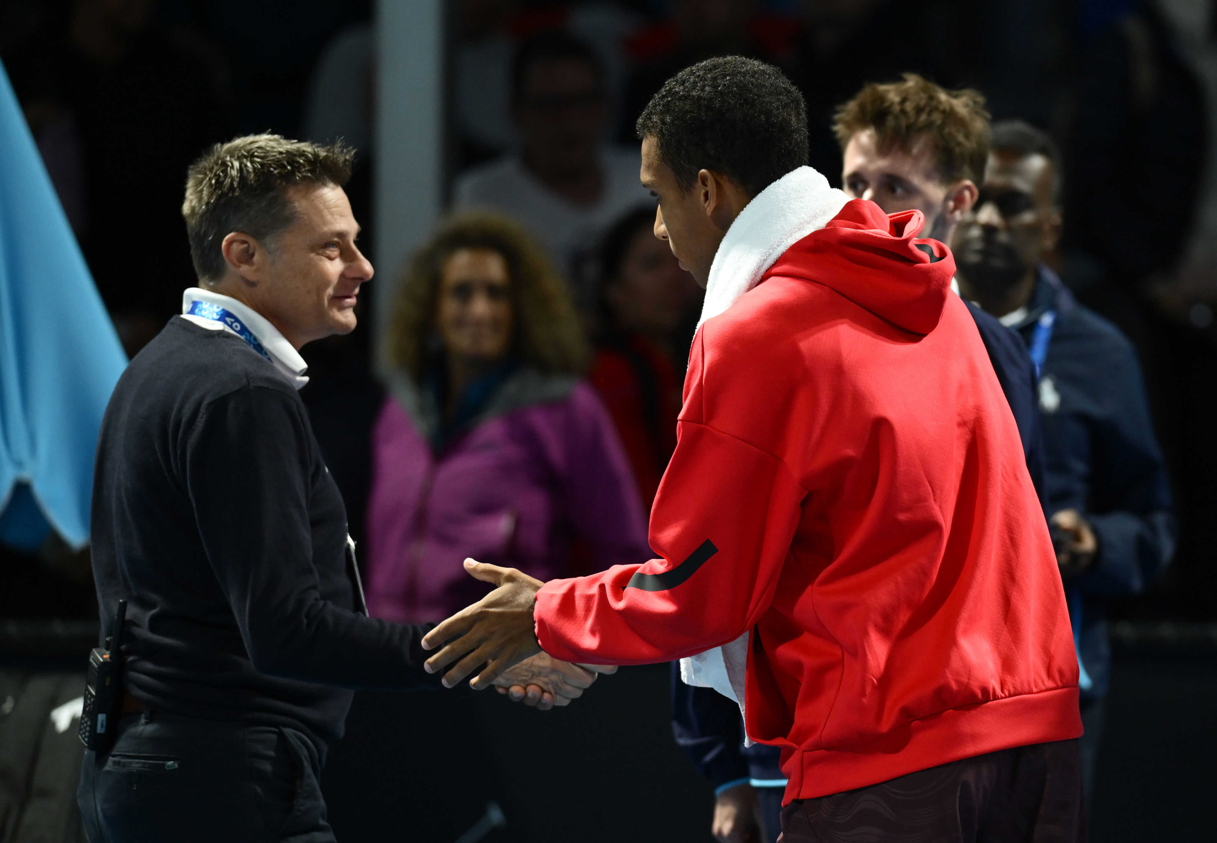 Rowdy fans cause bizarre mid-match court change