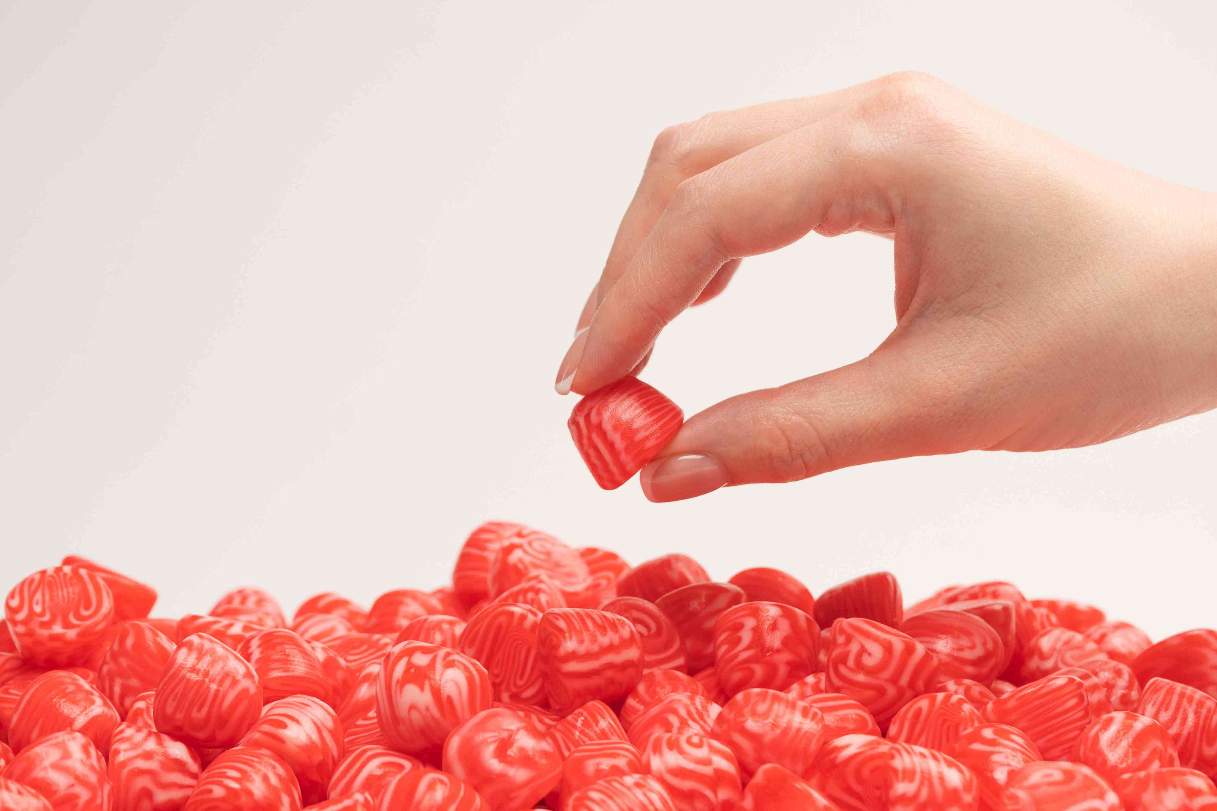 FDA Bans Red Dye No. 3 in Food—Over 30 Years After It Was Linked to ...