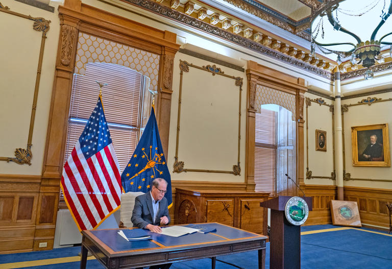 Gov. Braun closes DEI office, mandates return-to-work in slew of ...