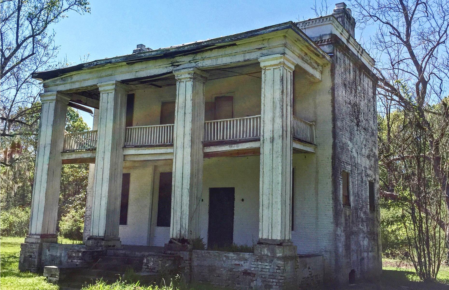 Explore 22 Abandoned Ghost Towns In America, Beyond