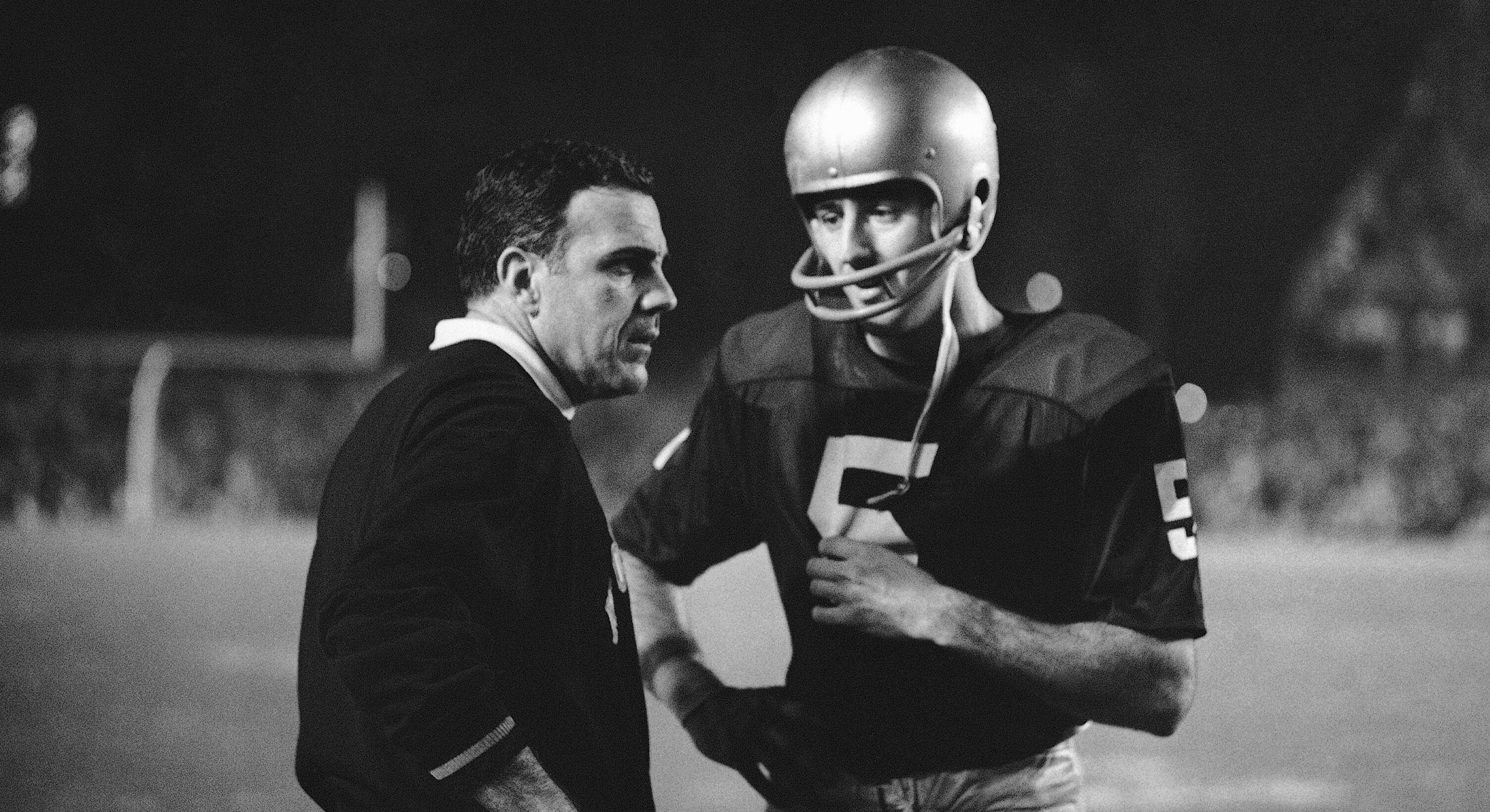 Former Notre Dame QB Terry Hanratty named to College Football Hall of Fame