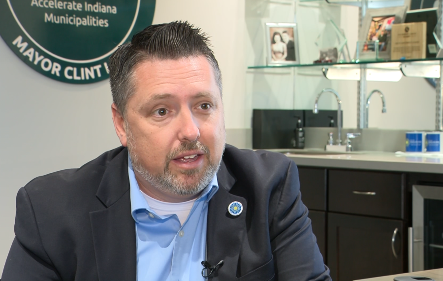 Former Sullivan mayor honored at the Indiana Statehouse