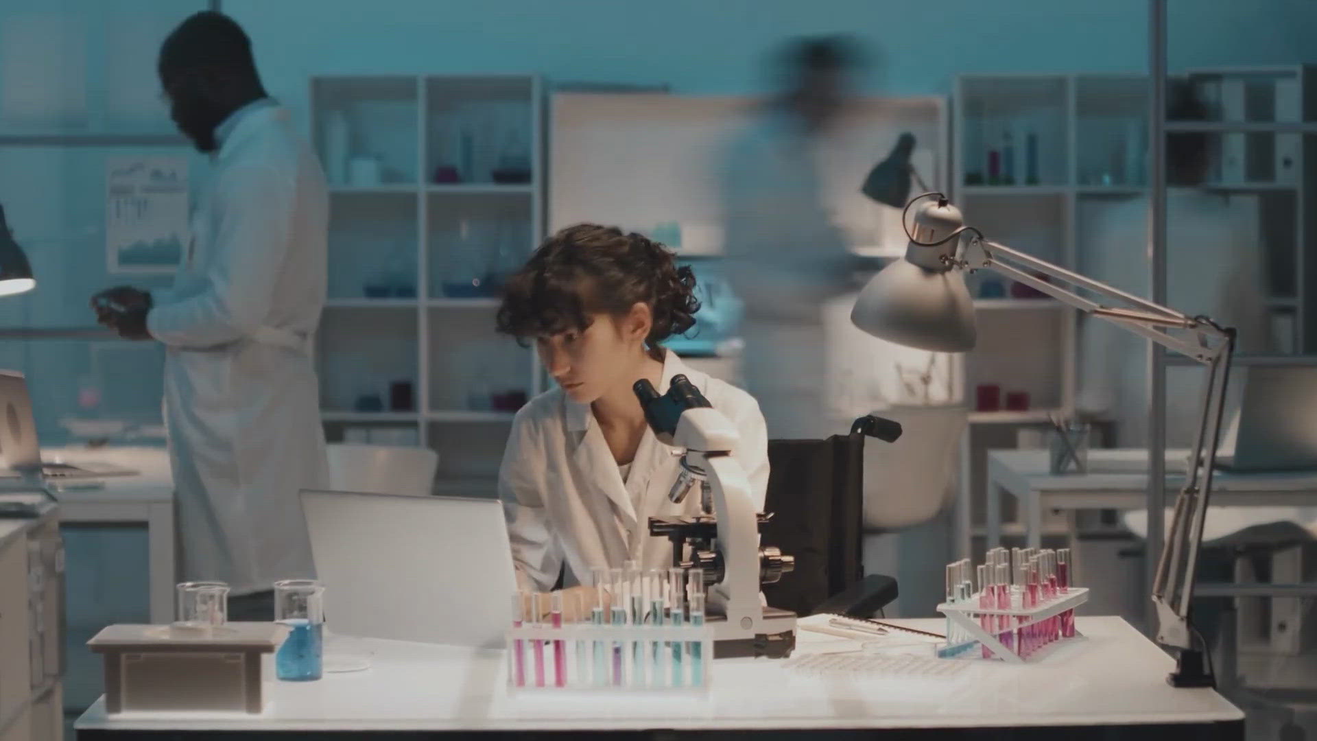 Experts weigh in on FDA ban of red dye No. 3 in foods and medications