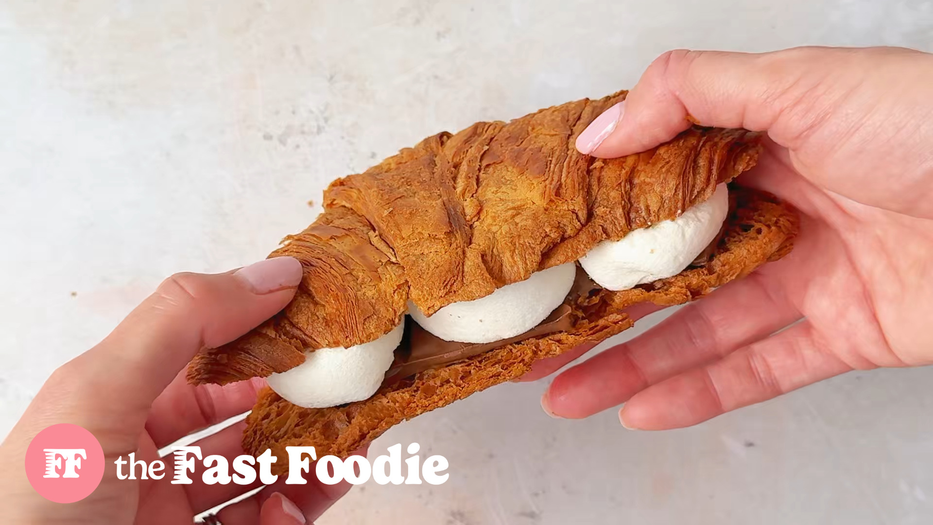 S'mores de Croissant Liso Fácil, Hack de Sobremesa Gosmenta