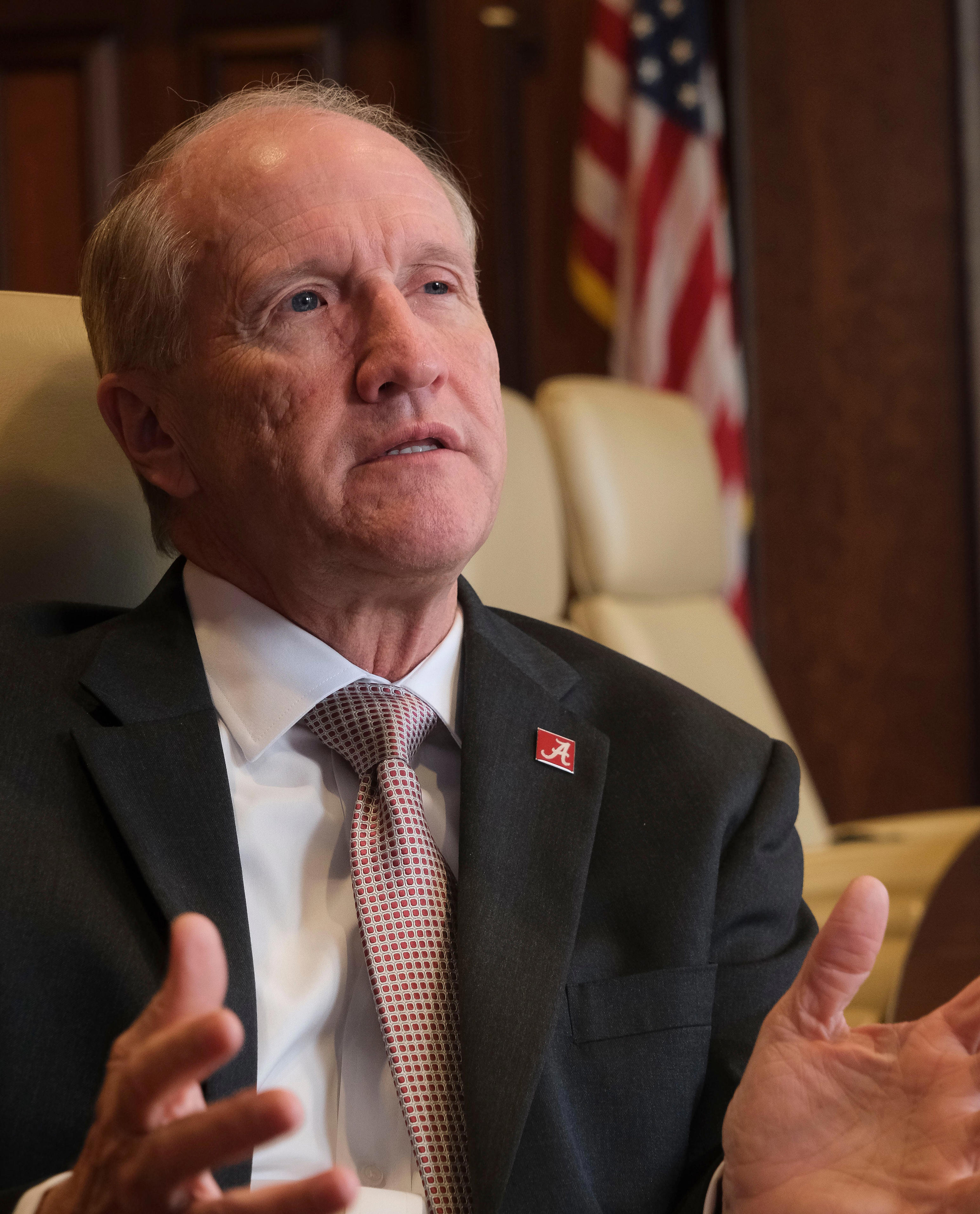 Stuart Bell plans to step down as University of Alabama president in July