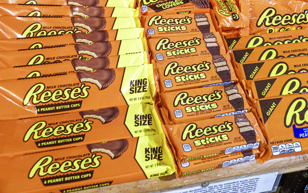 Reese's Fans Beg for Return of Fan-Favorite Snack Almost 20 Years After ...