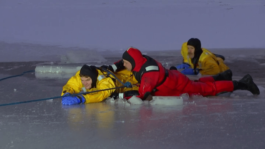 Firefighters train for ice rescues in Nitro