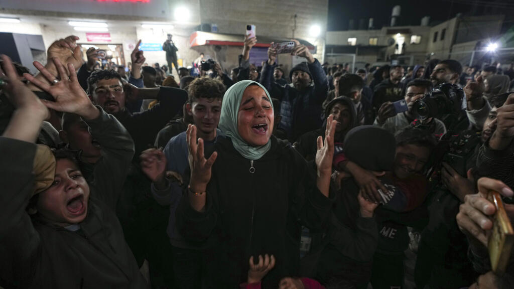 Israel e Hamas chegam a acordo sobre cessar-fogo em Gaza e primeiros ... Israel e Hamas chegam a acordo sobre cessar-fogo em Gaza e primeiros ...