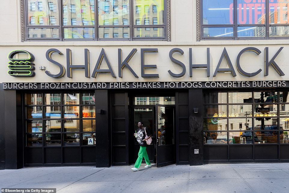 Popular burger chain announces plans to open 1,500 new locations