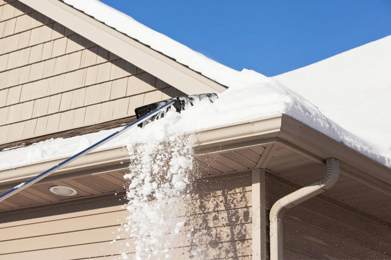 The Best Roof Rakes to Keep Your Home Safe from Heavy Snow, Tested