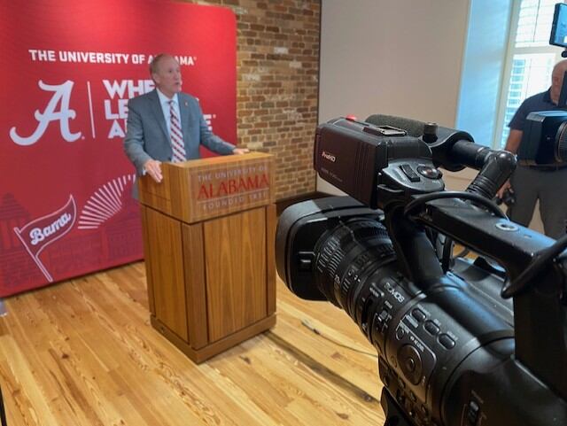 University of Alabama President Stuart Bell to step down