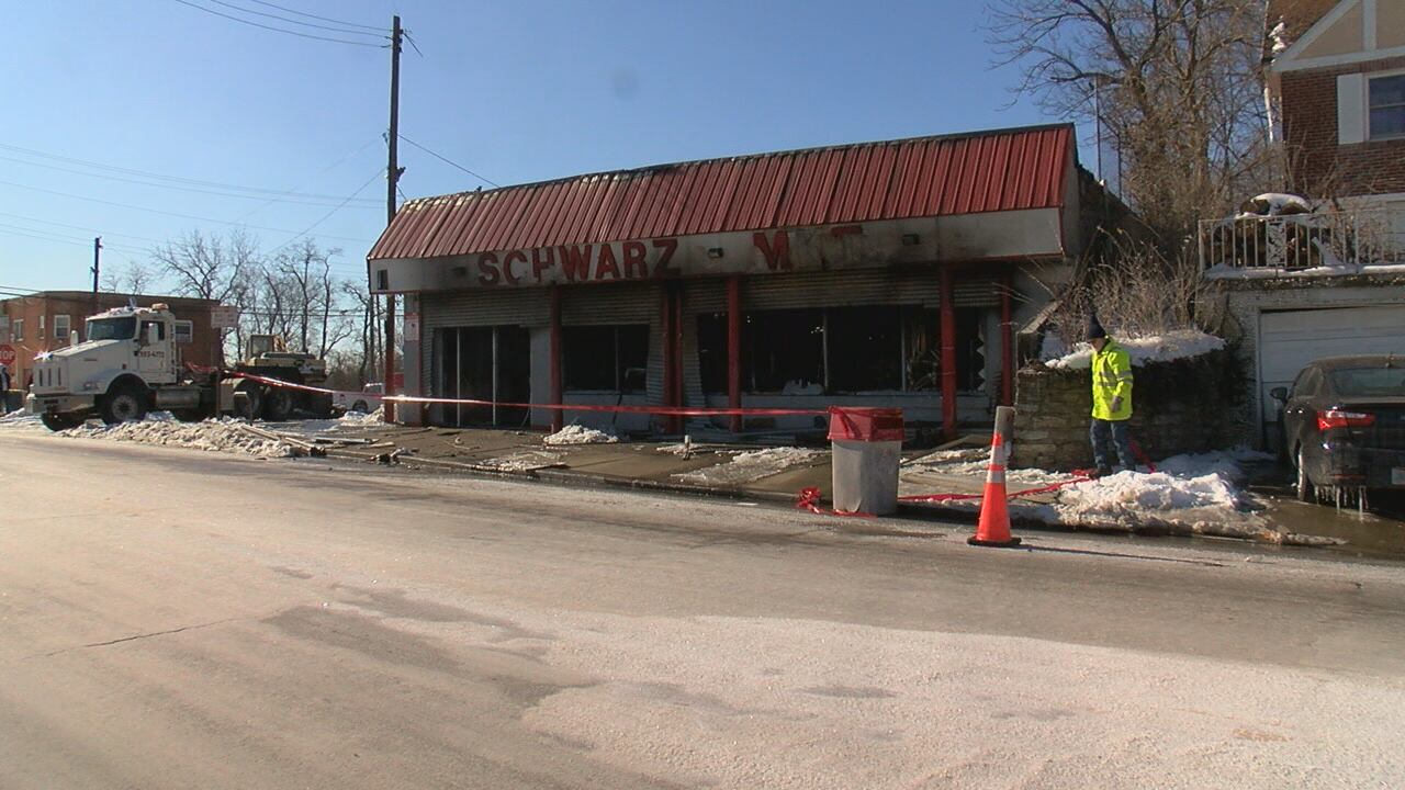 Fire destroys East Westwood food market