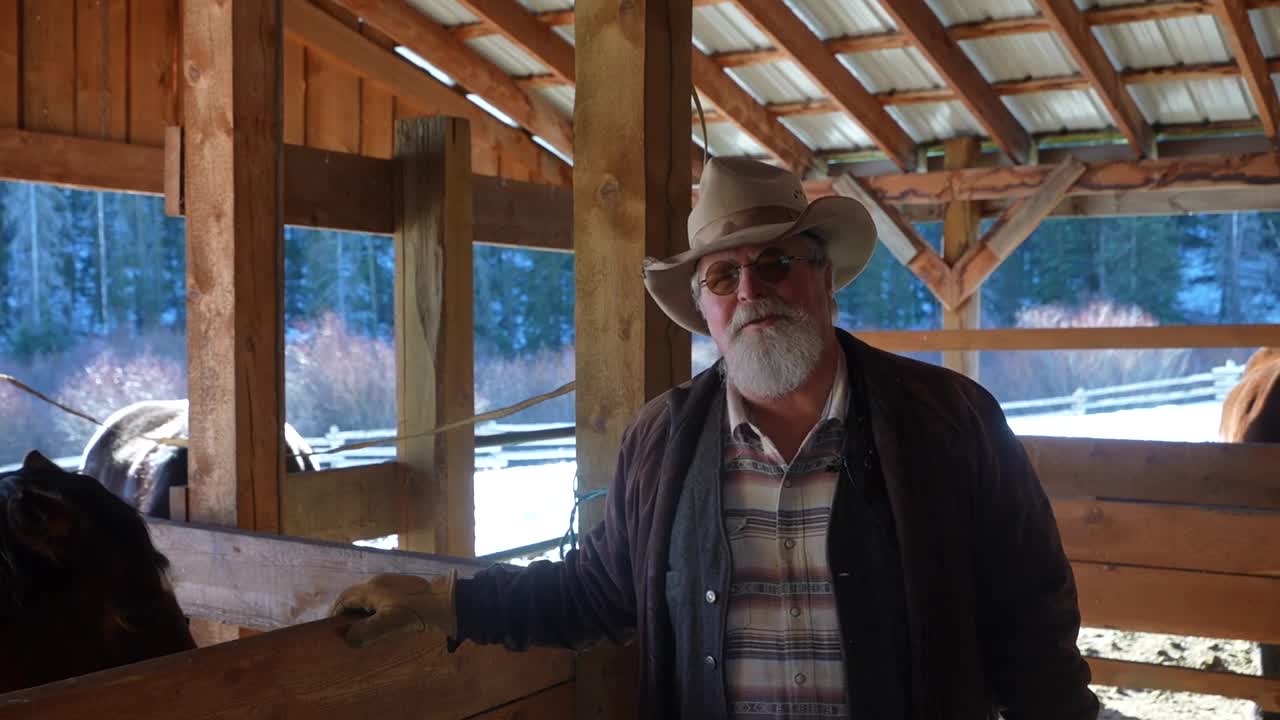 Montana musician and storyteller finds inspiration from Charlie Russell