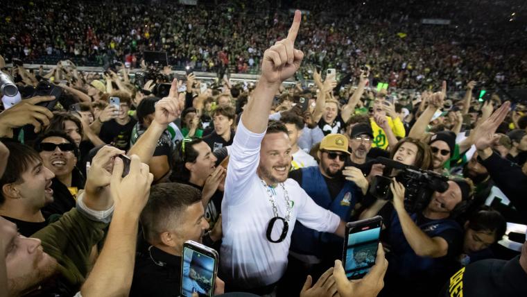 CBS college football writer shares key reason why Oregon Ducks could be ...