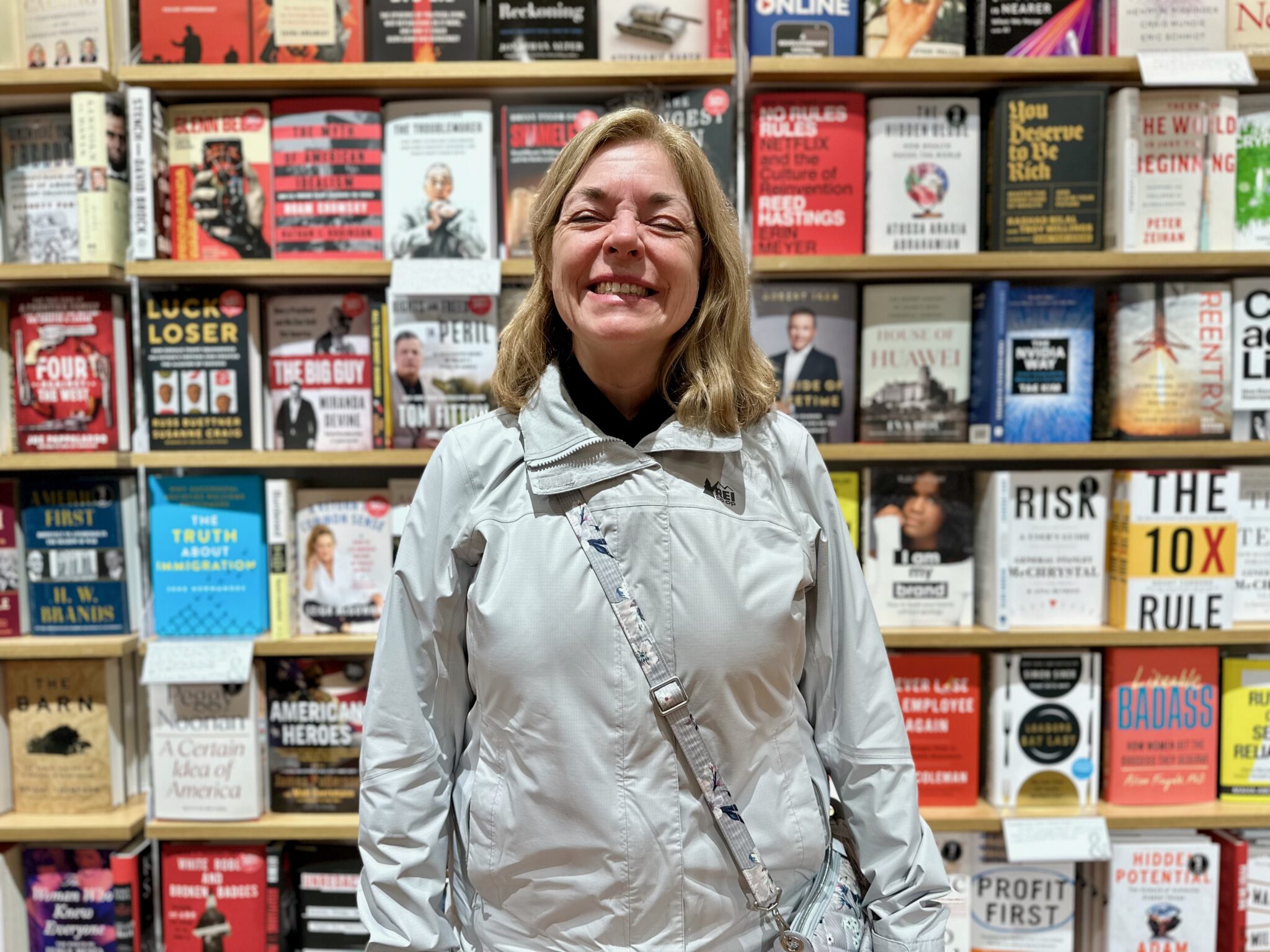 Book lovers get a read on new Barnes & Noble as they flock to chain’s ...