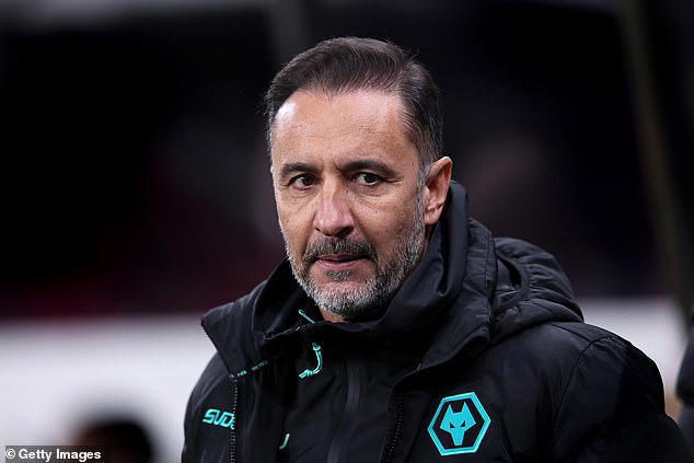 Wolves boss Vitor Pereira reveals Mario Lemina wants to LEAVE after ... Wolves boss Vitor Pereira reveals Mario Lemina wants to LEAVE after ...