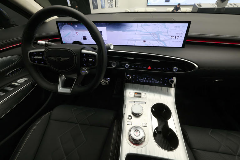 제네시스, GV70 전동화 부분변경 모델 출시 [포토]