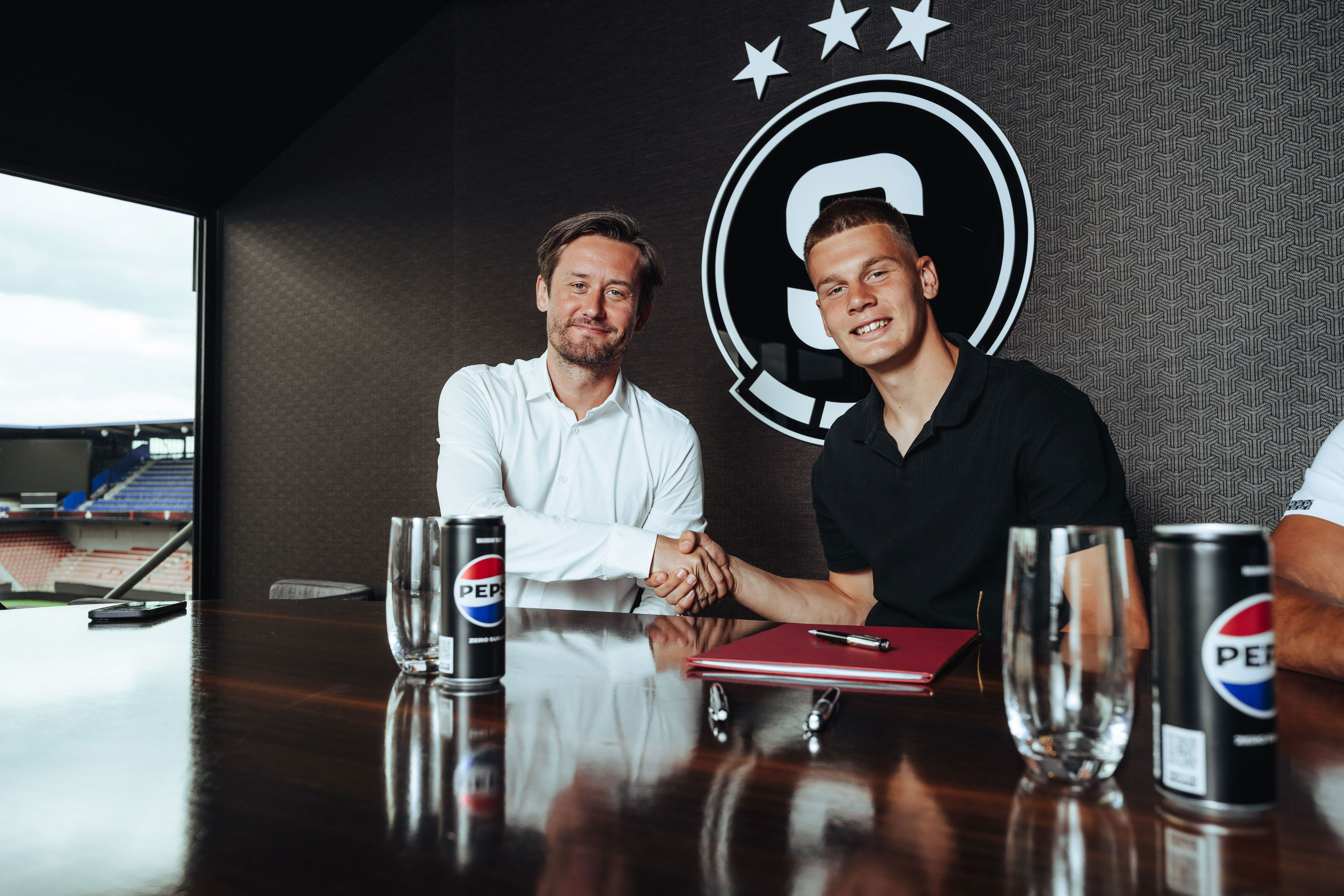 Het bijzondere verhaal van keeperstalent Joeri Heerkens: ‘Binnen vijf ...