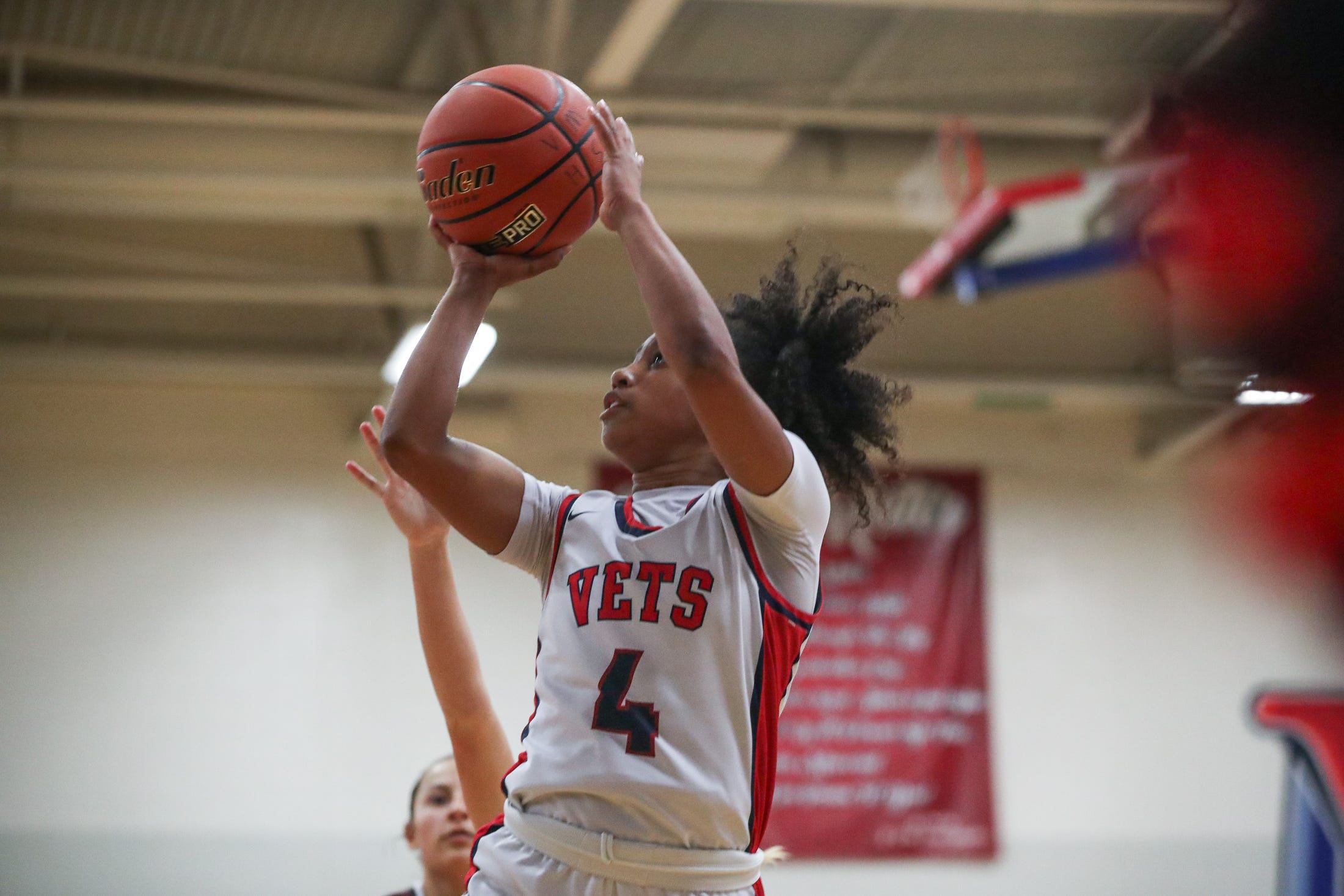 Veterans Memorial girls basketball finding stride as playoffs approach