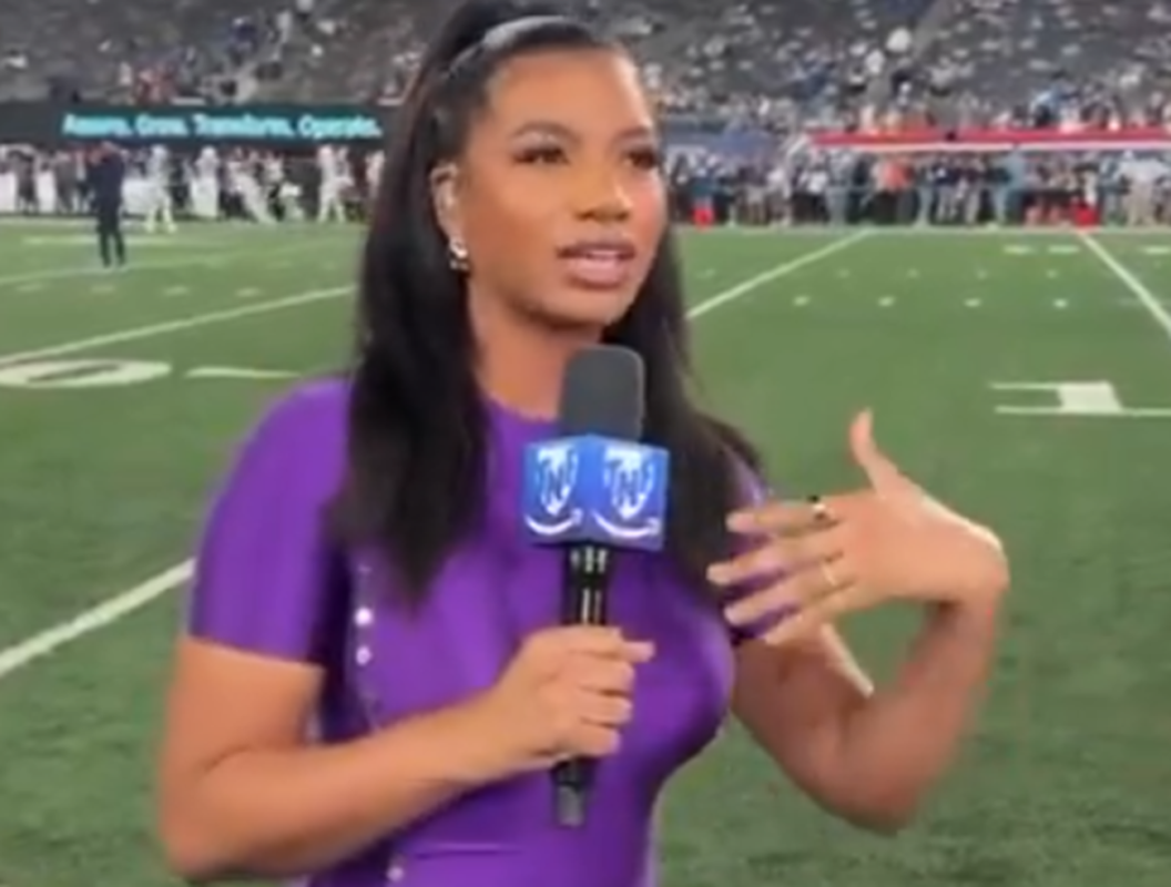 Reporter Taylor Rooks' Sideline Outfit Turns Heads in Viral Social ...