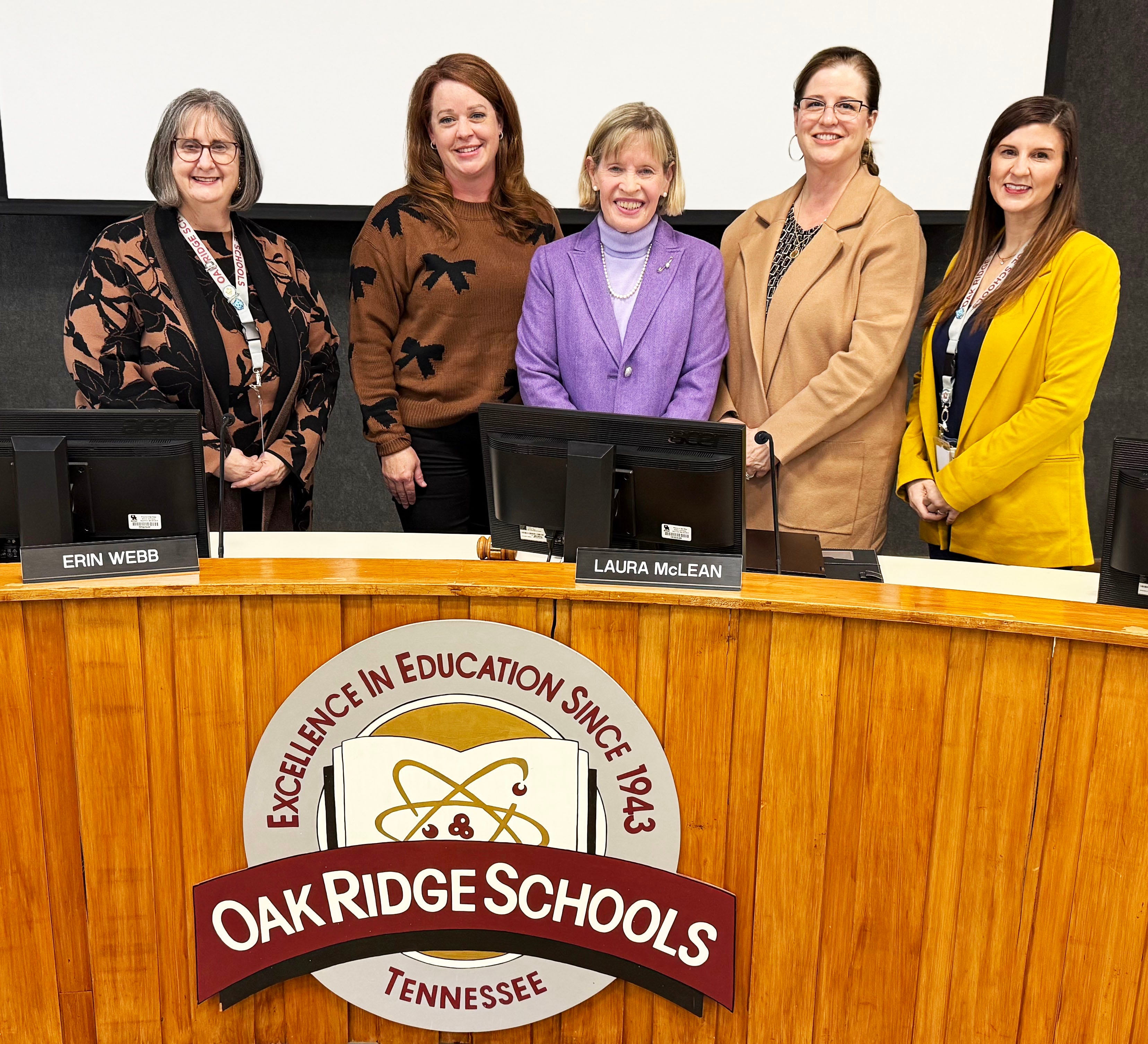 Oak Ridge school board again opposes Gov. Lee's school voucher bill