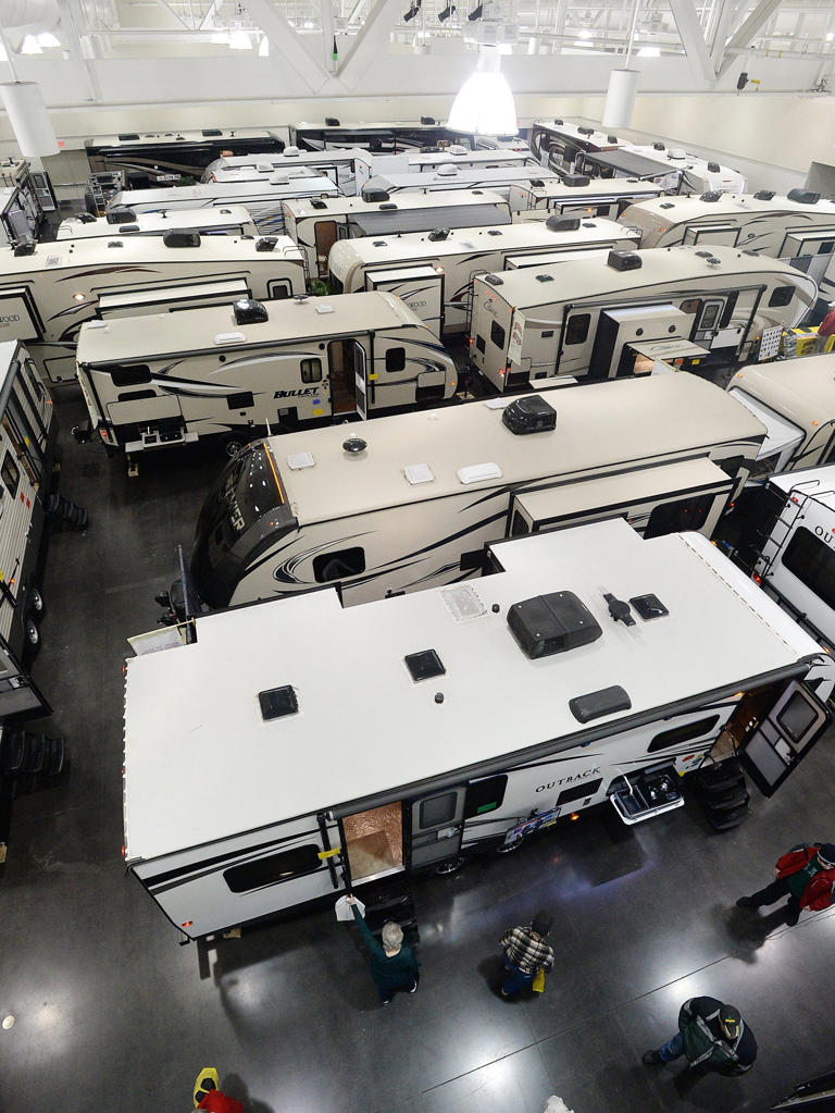 Homes on wheels, lab puppies and big-game scoring on display at Erie RV ...