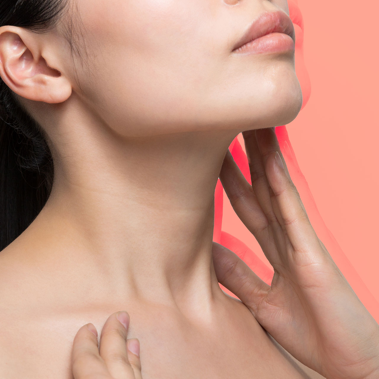 How To Smooth And Lift A ‘Sagging’ Neck