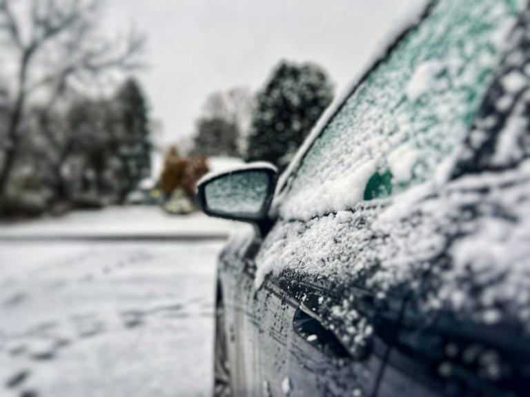 9 things you shouldn't leave in your car during cold, winter weather