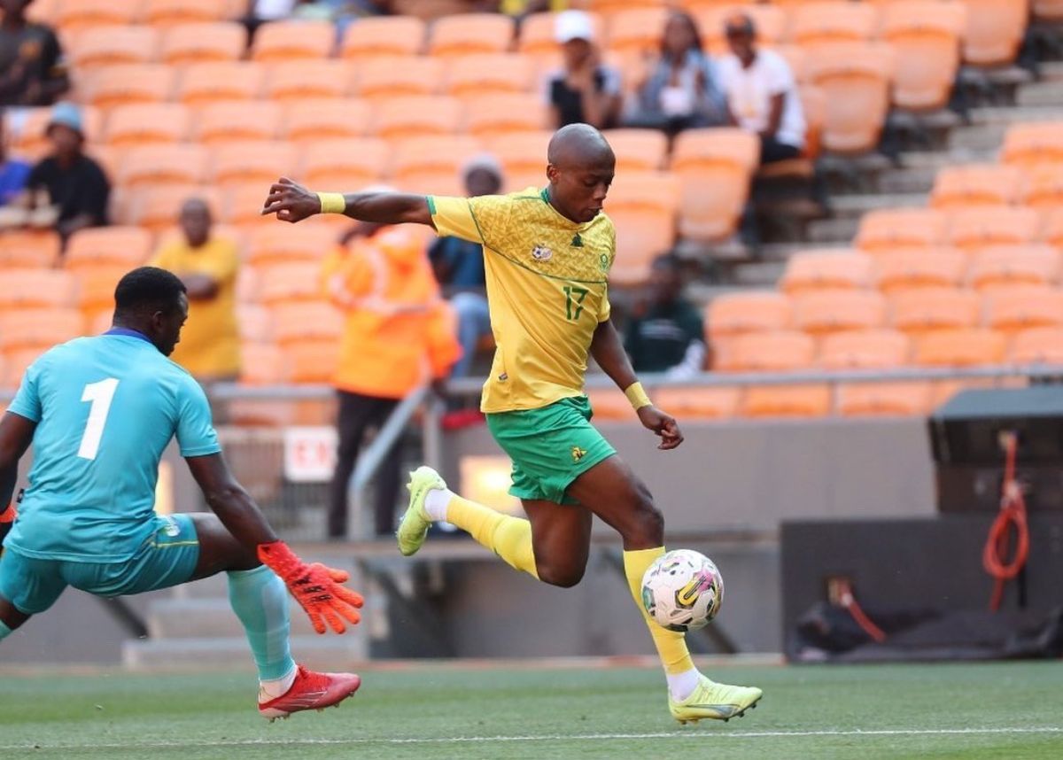 Kaizer Chiefs: FOUR players from PSL rivals including Pirates!