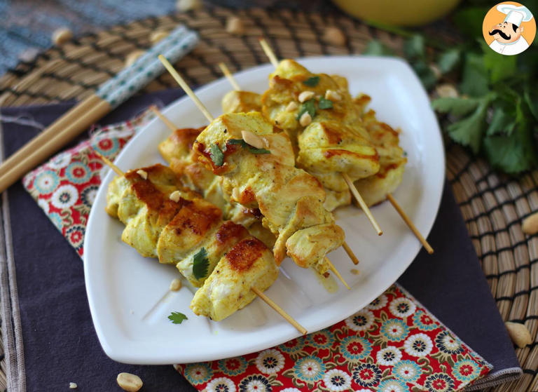 Chicken skewers with satay sauce, a culinary journey to asia!