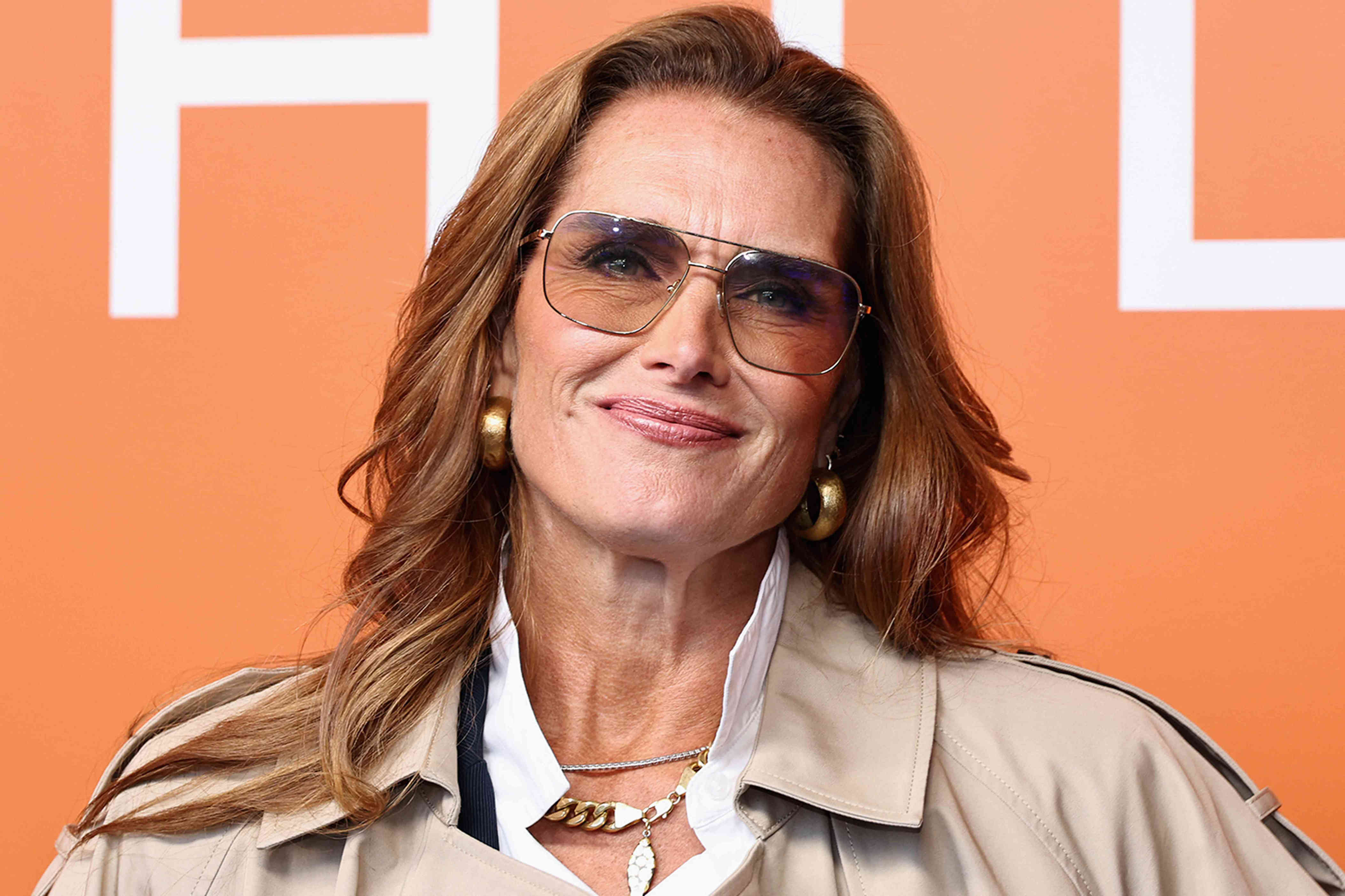 Brooke Shields Wore the Comfy Jeans Style That Katie Holmes Always ...