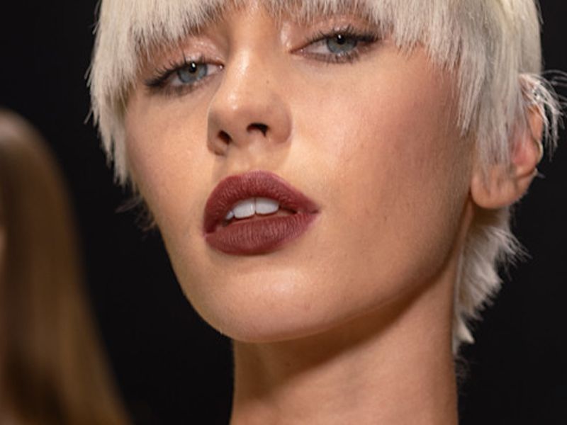 New Pixies: In diesen Varianten wird die raspelkurze Trendfrisur 2025 ...