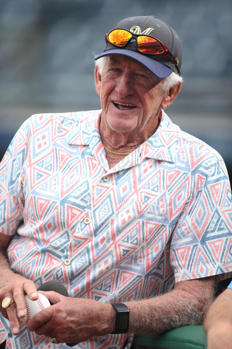 Bob Uecker, Hall of Famer and legendary broadcaster, dies at 90